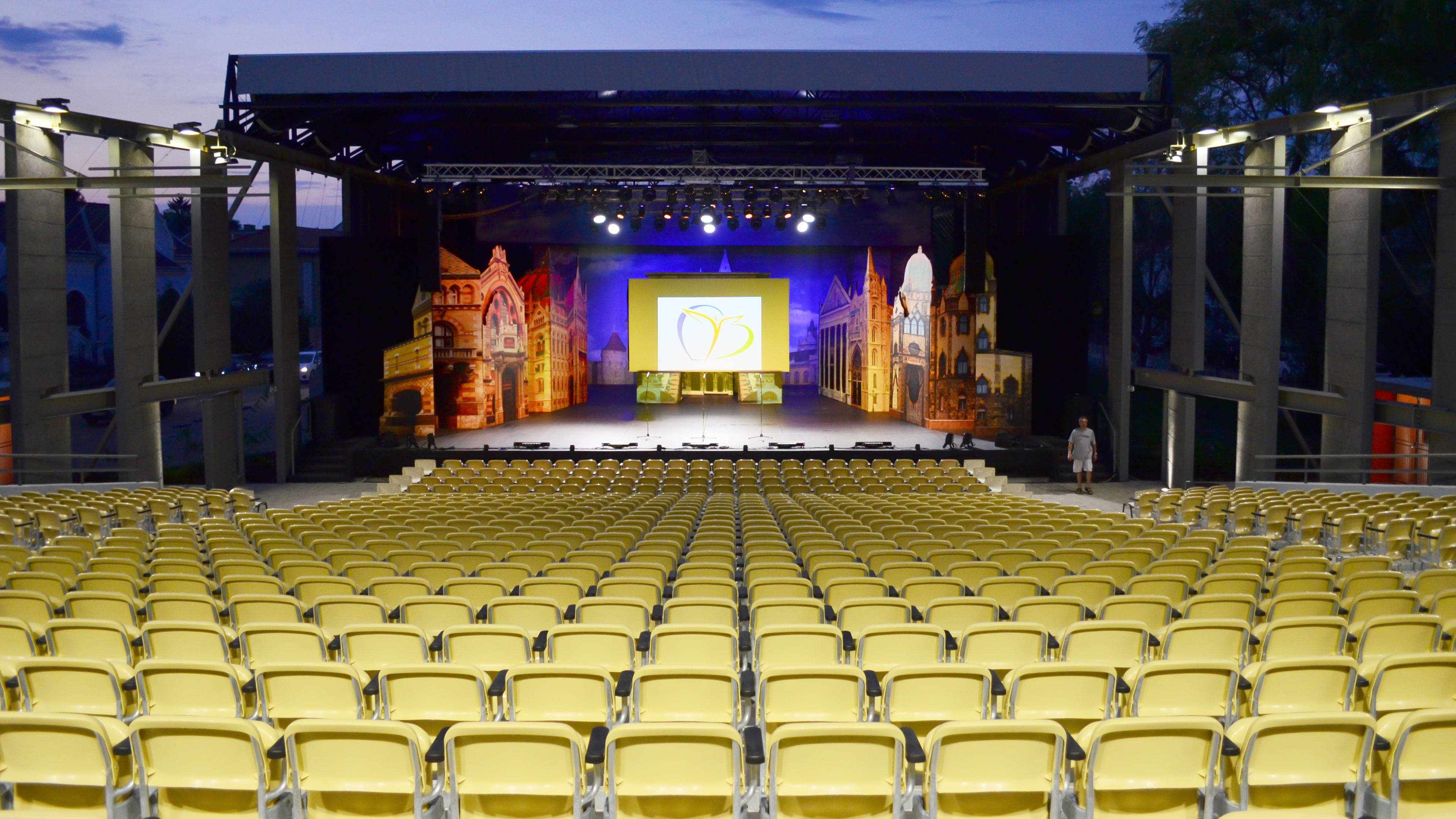 Hungary’s iconic open-air theatre upgrades to PROLIGHTS | Proligh...