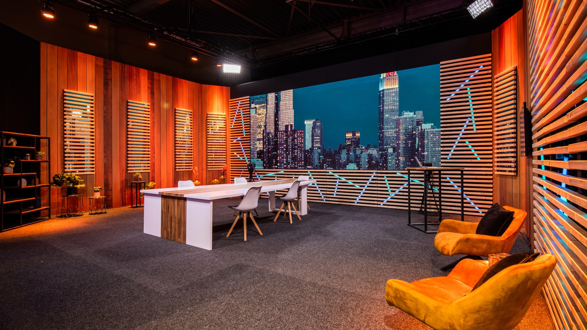 Unlimited studios get PROLIGHTS EclPanel TWCJr | Prolights