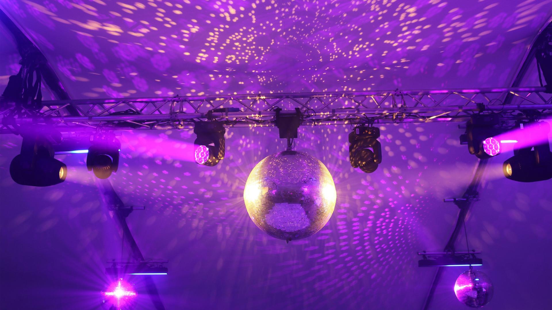 PROLIGHTS illumina il British Drivers Club al Silverstone Circuit ...