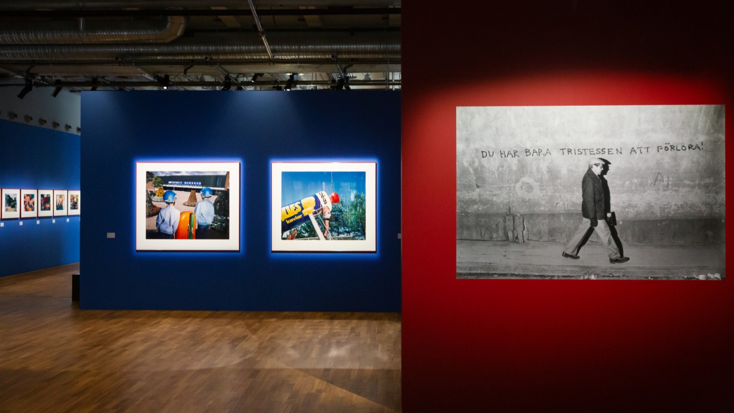 "Lars Tunbjörk: Landet utom sig” exhibition lit with PROLIGHTS